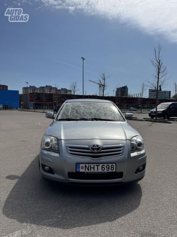 Pelēks Toyota Avensis 2007 Klaipėda, ar dzinēja tilpumu 2.00 L un nobraukumu 166 tūkst. km par 3050 €, foto 4 vietnē AUTOMOTO.COM.LV