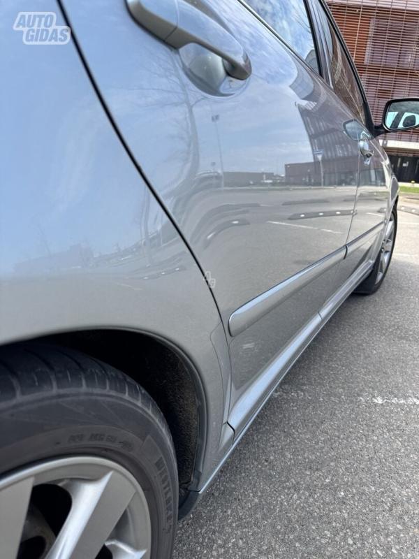 Pelēks Toyota Avensis 2007 Klaipėda, ar dzinēja tilpumu 2.00 L un nobraukumu 166 tūkst. km par 3050 €, foto 6 vietnē AUTOMOTO.COM.LV