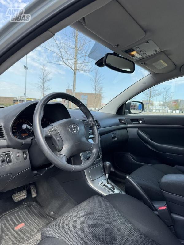 Pelēks Toyota Avensis 2007 Klaipėda, ar dzinēja tilpumu 2.00 L un nobraukumu 166 tūkst. km par 3050 €, foto 8 vietnē AUTOMOTO.COM.LV