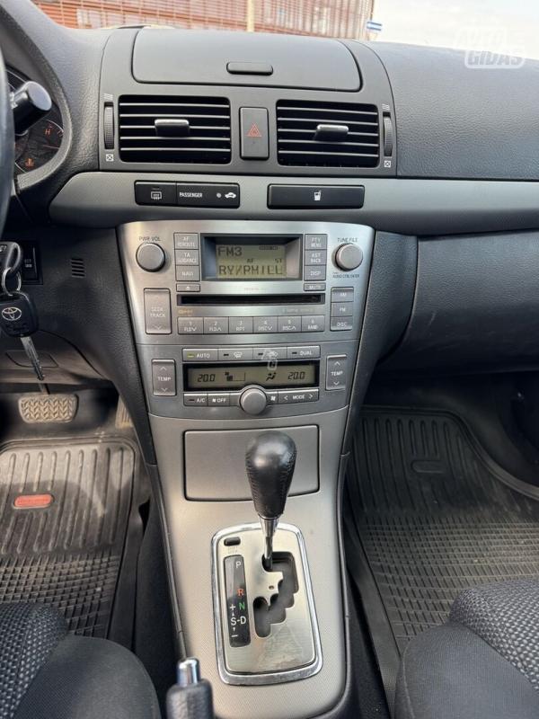 Pelēks Toyota Avensis 2007 Klaipėda, ar dzinēja tilpumu 2.00 L un nobraukumu 166 tūkst. km par 3050 €, foto 9 vietnē AUTOMOTO.COM.LV