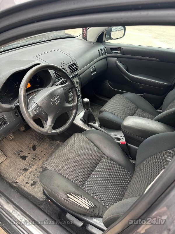 Pelēks Toyota Avensis 2007 Tallina, ar dzinēja tilpumu 1.80 L un nobraukumu 365 tūkst. km par 3200 €, foto 9 vietnē AUTOMOTO.COM.LV