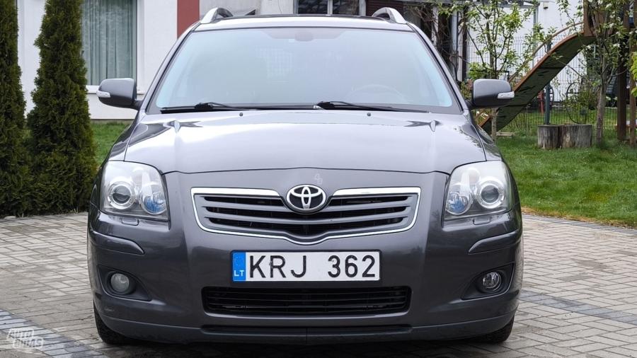 Pelēks Toyota Avensis 2007 Viļņa, ar dzinēja tilpumu 2.00 L un nobraukumu 388 tūkst. km par 1999 €, foto 1 vietnē AUTOMOTO.COM.LV
