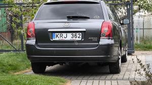Pelēks Toyota Avensis 2007 Viļņa, ar dzinēja tilpumu 2.00 L un nobraukumu 388 tūkst. km par 1999 €, foto 11 vietnē AUTOMOTO.COM.LV
