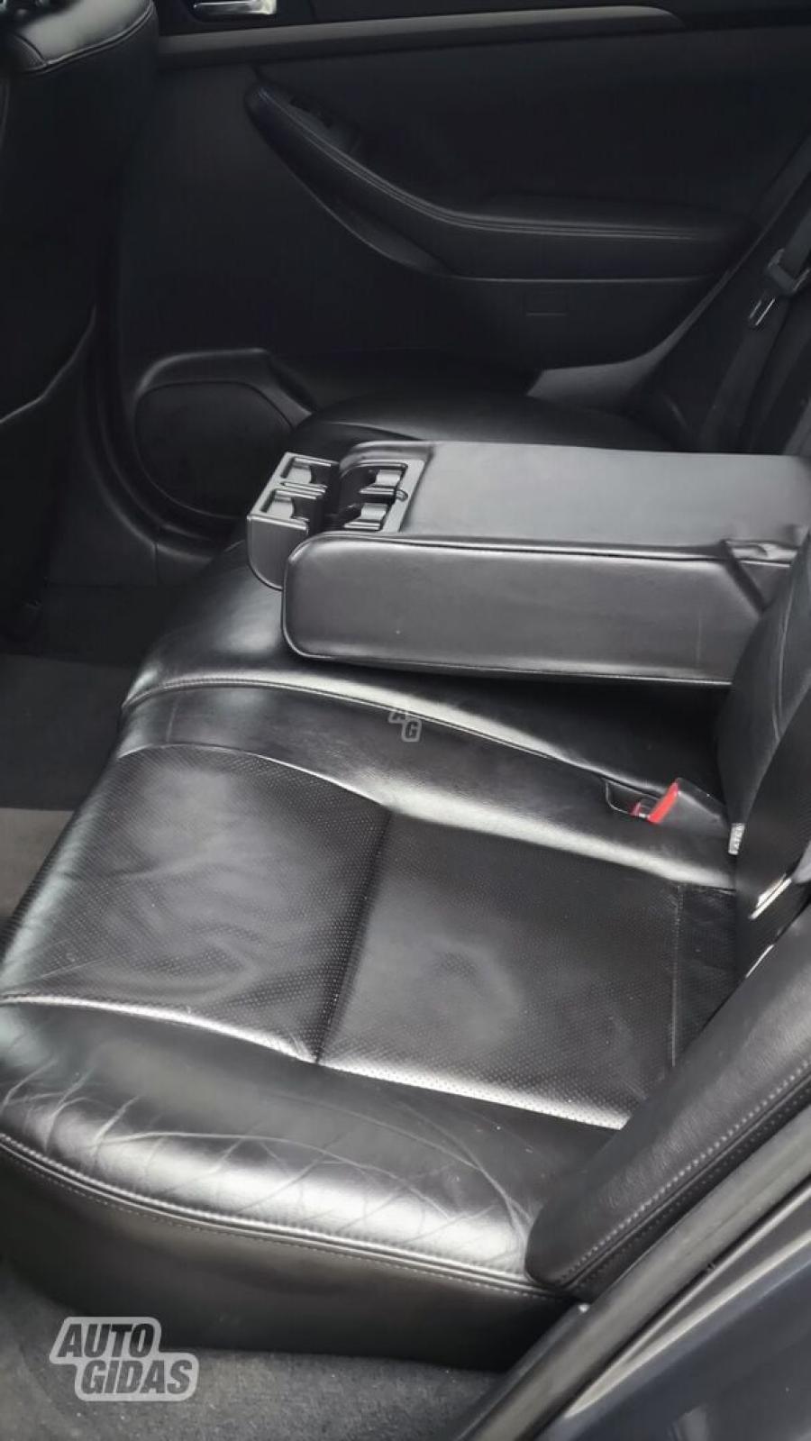 Pelēks Toyota Avensis 2007 Viļņa, ar dzinēja tilpumu 2.00 L un nobraukumu 388 tūkst. km par 1999 €, foto 12 vietnē AUTOMOTO.COM.LV
