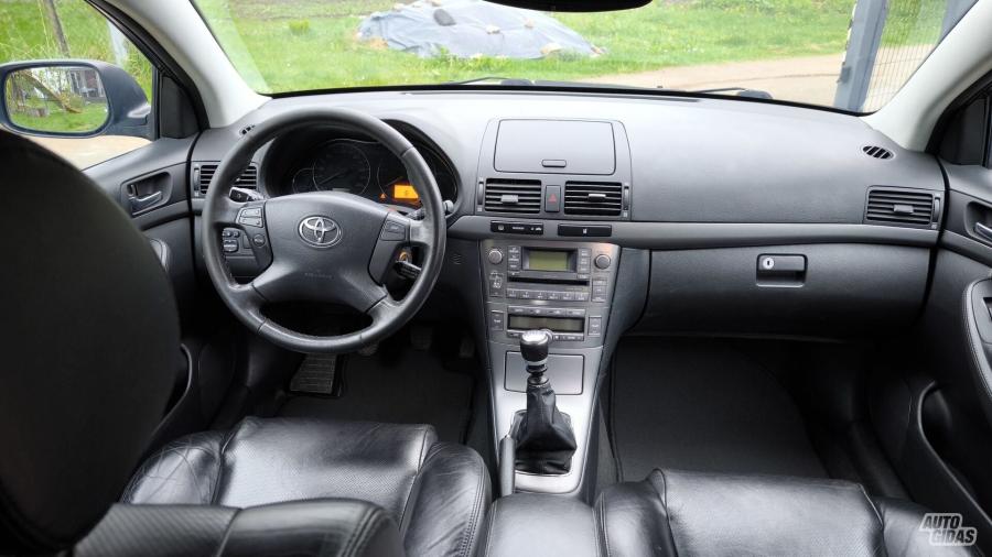 Pelēks Toyota Avensis 2007 Viļņa, ar dzinēja tilpumu 2.00 L un nobraukumu 388 tūkst. km par 1999 €, foto 13 vietnē AUTOMOTO.COM.LV