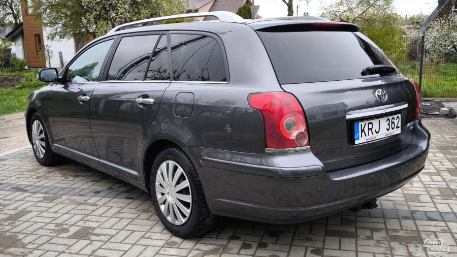 Pelēks Toyota Avensis 2007 Viļņa, ar dzinēja tilpumu 2.00 L un nobraukumu 388 tūkst. km par 1999 €, foto 30 vietnē AUTOMOTO.COM.LV