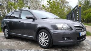 Pelēks Toyota Avensis 2007 Viļņa, ar dzinēja tilpumu 2.00 L un nobraukumu 388 tūkst. km par 1999 €, foto 32 vietnē AUTOMOTO.COM.LV