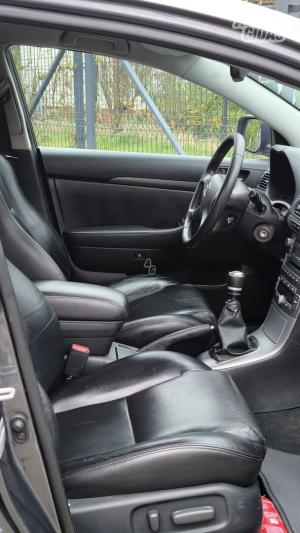 Grey Toyota Avensis 2007 in Vilnius, with an engine capacity of 2.00 L and mileage of 388 thousand km for 1999 €, photo 9 on AUTOMOTO.COM.LV