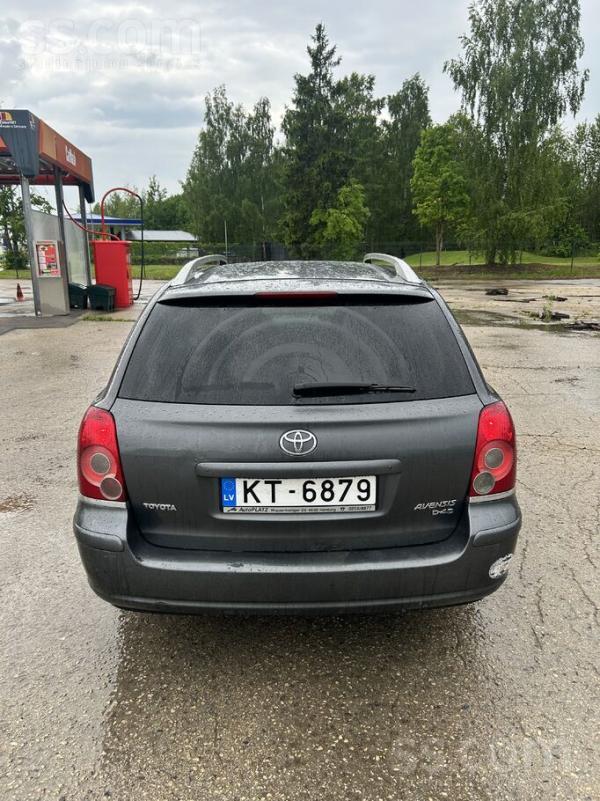 Grey Toyota Avensis 2007 in Aizkraukle, with an engine capacity of 2.20 L and mileage of 378 thousand km for 2800 €, photo 4 on AUTOMOTO.COM.LV