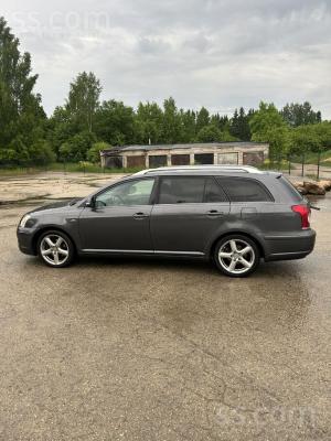 Grey Toyota Avensis 2007 in Aizkraukle, with an engine capacity of 2.20 L and mileage of 378 thousand km for 2800 €, photo 6 on AUTOMOTO.COM.LV
