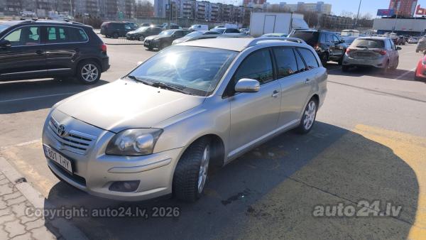 Pelēks Toyota Avensis 2007 Tallina, ar dzinēja tilpumu 2.00 L un nobraukumu 450 tūkst. km par 1400 €, foto 1 vietnē AUTOMOTO.COM.LV