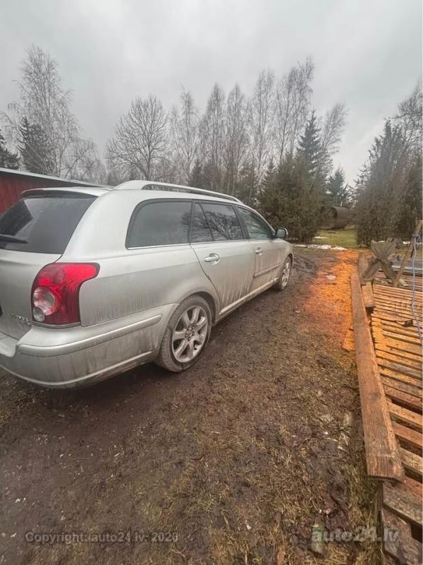 Pelēks Toyota Avensis 2007 Tallina, ar dzinēja tilpumu 2.00 L un nobraukumu 450 tūkst. km par 1400 €, foto 4 vietnē AUTOMOTO.COM.LV