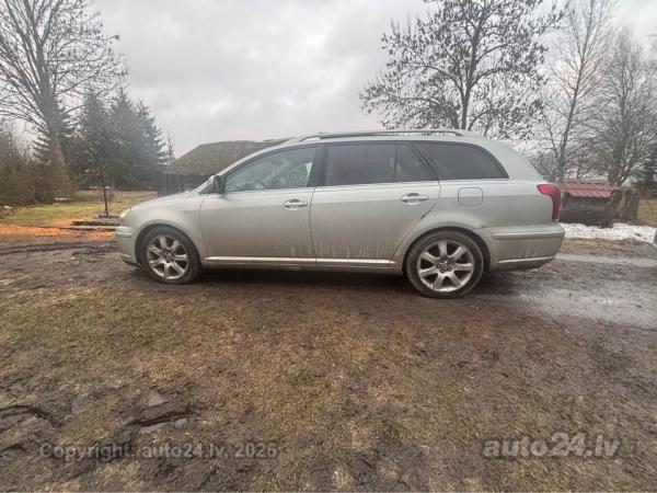 Pelēks Toyota Avensis 2007 Tallina, ar dzinēja tilpumu 2.00 L un nobraukumu 450 tūkst. km par 1400 €, foto 5 vietnē AUTOMOTO.COM.LV