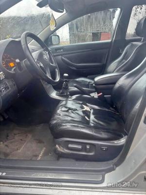 Pelēks Toyota Avensis 2007 Tallina, ar dzinēja tilpumu 2.00 L un nobraukumu 450 tūkst. km par 1400 €, foto 7 vietnē AUTOMOTO.COM.LV