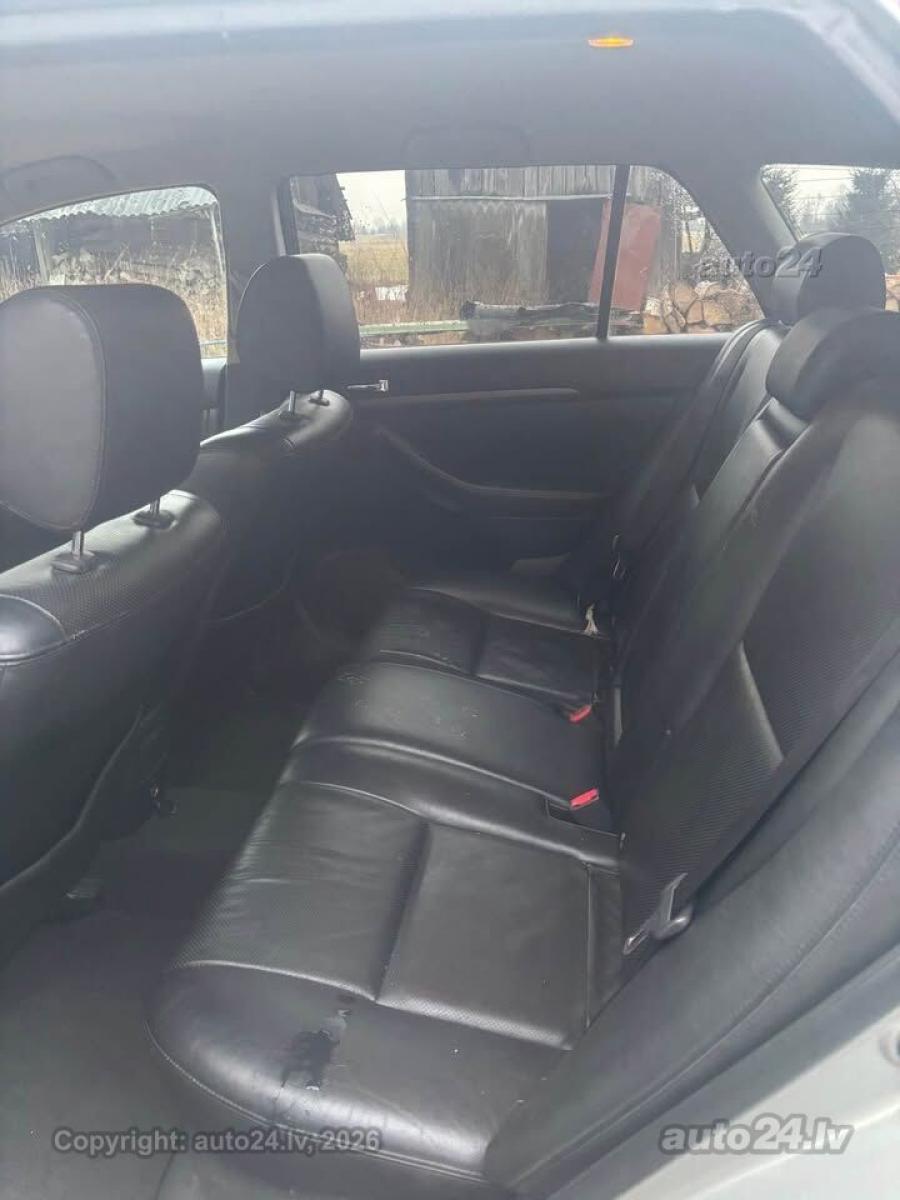 Pelēks Toyota Avensis 2007 Tallina, ar dzinēja tilpumu 2.00 L un nobraukumu 450 tūkst. km par 1400 €, foto 9 vietnē AUTOMOTO.COM.LV
