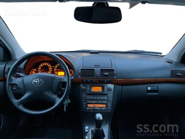 Grey Toyota Avensis 2007 in Riga, with an engine capacity of 2.00 L and mileage of 249 thousand km for 2990 €, photo 8 on AUTOMOTO.COM.LV