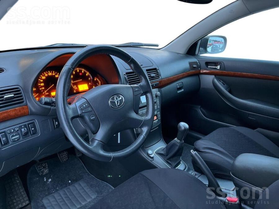 Pelēks Toyota Avensis 2007 Rīga, ar dzinēja tilpumu 2.00 L un nobraukumu 249 tūkst. km par 2990 €, foto 11 vietnē AUTOMOTO.COM.LV