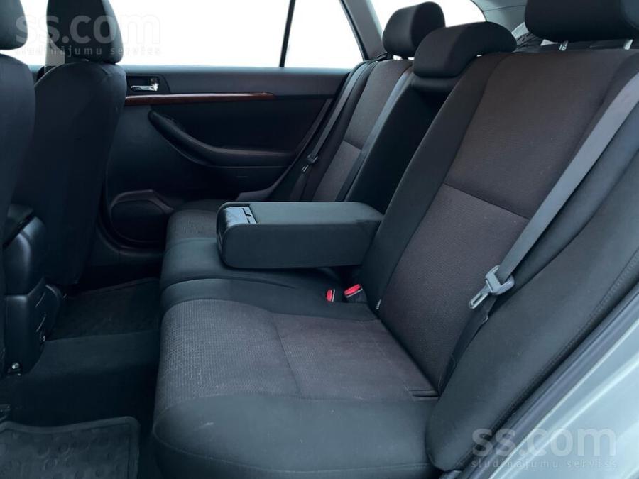 Pelēks Toyota Avensis 2007 Rīga, ar dzinēja tilpumu 2.00 L un nobraukumu 249 tūkst. km par 2990 €, foto 15 vietnē AUTOMOTO.COM.LV