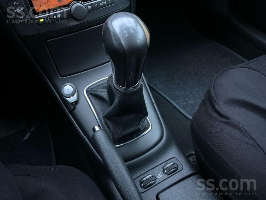 Pelēks Toyota Avensis 2007 Rīga, ar dzinēja tilpumu 2.00 L un nobraukumu 249 tūkst. km par 2990 €, foto 16 vietnē AUTOMOTO.COM.LV