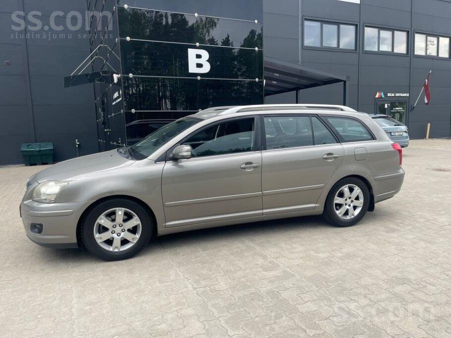 Grey Toyota Avensis 2007 in Riga, with an engine capacity of 1.80 L and mileage of 0 thousand km for 2250 €, photo 4 on AUTOMOTO.COM.LV
