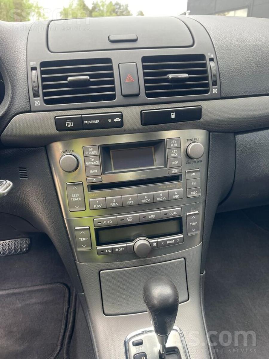 Grey Toyota Avensis 2007 in Riga, with an engine capacity of 1.80 L and mileage of 0 thousand km for 2250 €, photo 15 on AUTOMOTO.COM.LV