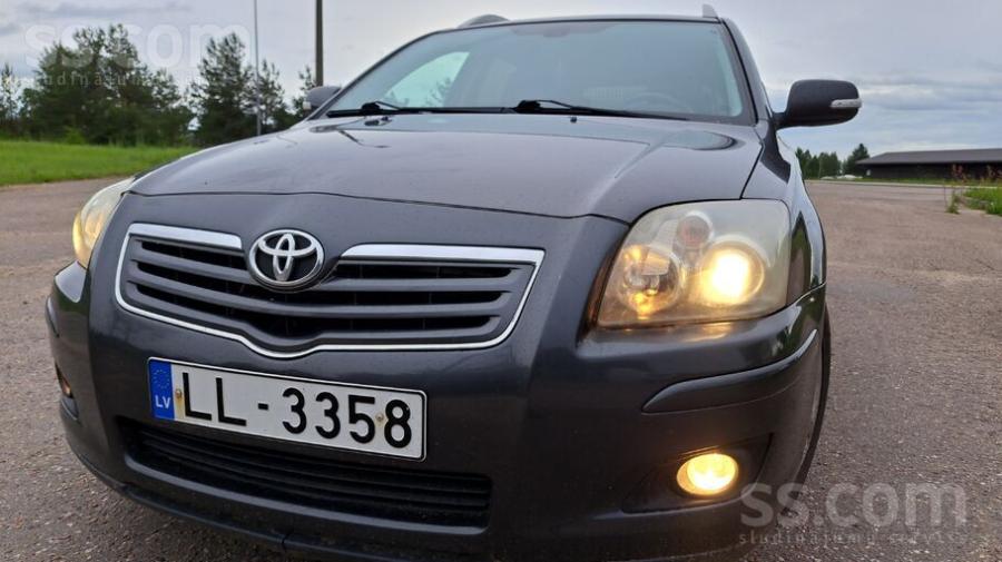 Pelēks Toyota Avensis 2007 Daugavpils, ar dzinēja tilpumu 2.20 L un nobraukumu 391 tūkst. km par 1550 €, foto 3 vietnē AUTOMOTO.COM.LV