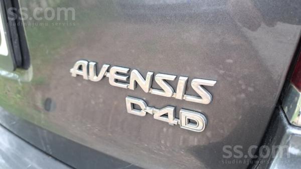 Pelēks Toyota Avensis 2007 Daugavpils, ar dzinēja tilpumu 2.20 L un nobraukumu 391 tūkst. km par 1550 €, foto 5 vietnē AUTOMOTO.COM.LV