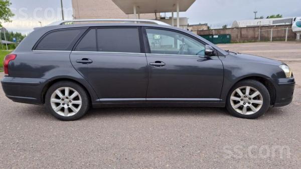 Pelēks Toyota Avensis 2007 Daugavpils, ar dzinēja tilpumu 2.20 L un nobraukumu 391 tūkst. km par 1550 €, foto 8 vietnē AUTOMOTO.COM.LV