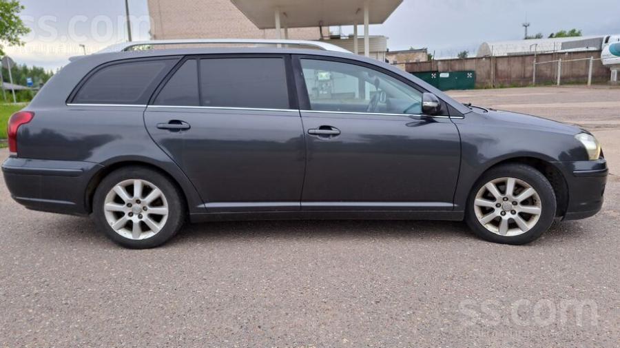 Pelēks Toyota Avensis 2007 Daugavpils, ar dzinēja tilpumu 2.20 L un nobraukumu 391 tūkst. km par 1550 €, foto 9 vietnē AUTOMOTO.COM.LV