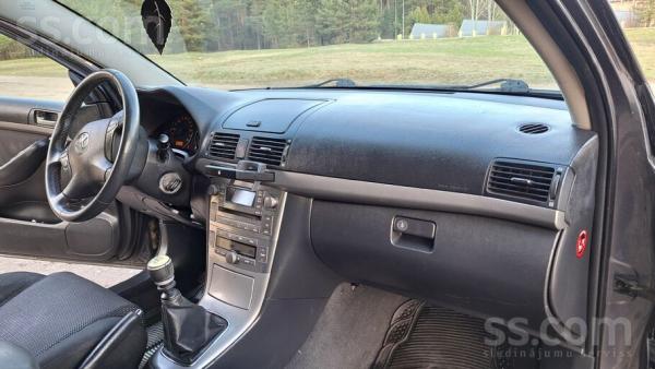 Pelēks Toyota Avensis 2007 Daugavpils, ar dzinēja tilpumu 2.20 L un nobraukumu 391 tūkst. km par 1550 €, foto 10 vietnē AUTOMOTO.COM.LV