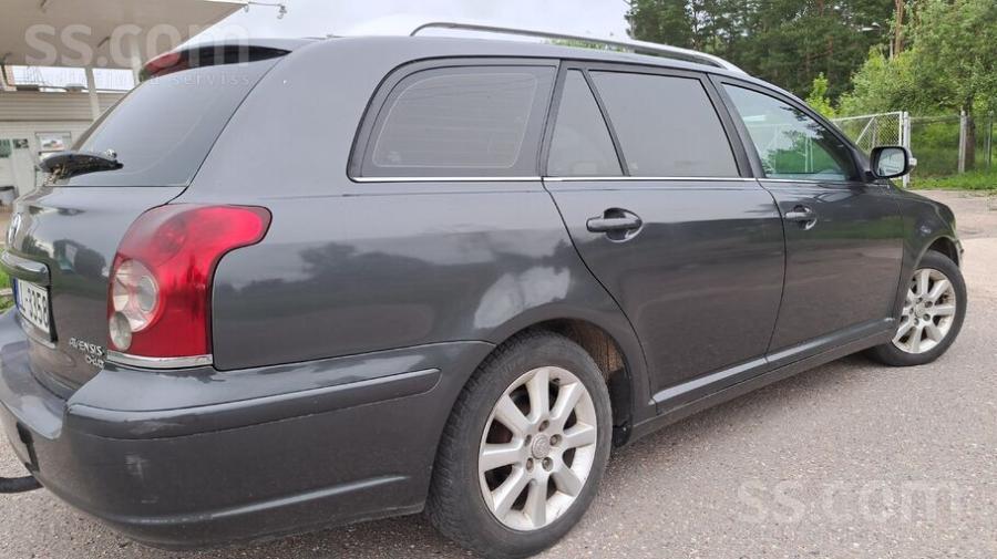 Pelēks Toyota Avensis 2007 Daugavpils, ar dzinēja tilpumu 2.20 L un nobraukumu 391 tūkst. km par 1550 €, foto 12 vietnē AUTOMOTO.COM.LV