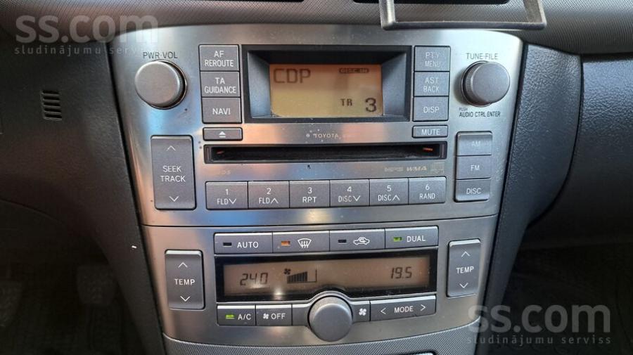 Pelēks Toyota Avensis 2007 Daugavpils, ar dzinēja tilpumu 2.20 L un nobraukumu 391 tūkst. km par 1550 €, foto 15 vietnē AUTOMOTO.COM.LV