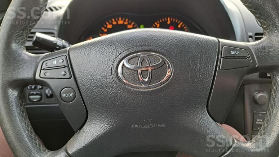 Pelēks Toyota Avensis 2007 Daugavpils, ar dzinēja tilpumu 2.20 L un nobraukumu 391 tūkst. km par 1550 €, foto 18 vietnē AUTOMOTO.COM.LV