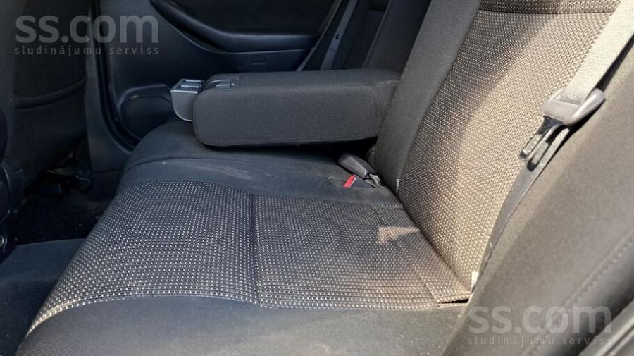 Pelēks Toyota Avensis 2007 Daugavpils, ar dzinēja tilpumu 2.20 L un nobraukumu 391 tūkst. km par 1550 €, foto 23 vietnē AUTOMOTO.COM.LV