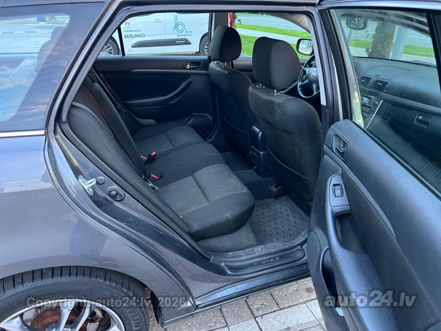 Pelēks Toyota Avensis 2007 Tallina, ar dzinēja tilpumu 2.00 L un nobraukumu 260 tūkst. km par 1750 €, foto 10 vietnē AUTOMOTO.COM.LV