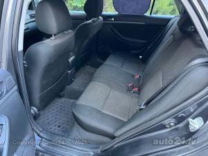 Pelēks Toyota Avensis 2007 Tallina, ar dzinēja tilpumu 2.00 L un nobraukumu 260 tūkst. km par 1750 €, foto 12 vietnē AUTOMOTO.COM.LV