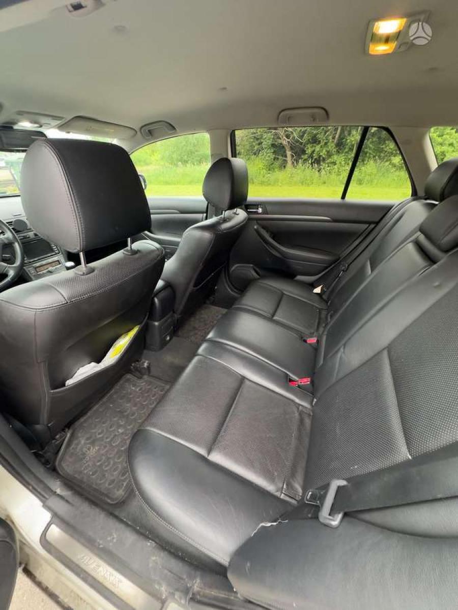 Grey Toyota Avensis 2007 in Klaipeda, with an engine capacity of 2.00 L and mileage of 417 thousand km for 1200 €, photo 10 on AUTOMOTO.COM.LV