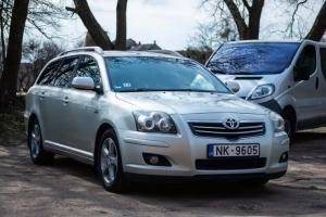 Grey Toyota Avensis 2007 in Grobiņa, with an engine capacity of 2.20 L and mileage of 390 thousand km for 2290 €, photo 8 on AUTOMOTO.COM.LV