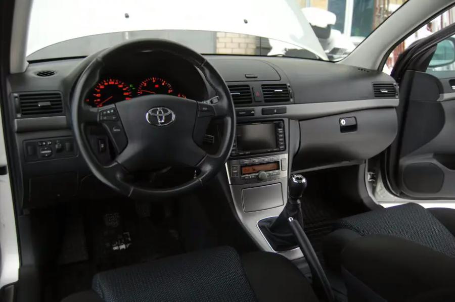 Серый Тойота Авенсис 2007 в Екабпилс, объемом двигателя 2.00 л и пробегом 243 тыс. км за 3990 €, фото 16 на AUTOMOTO.COM.LV