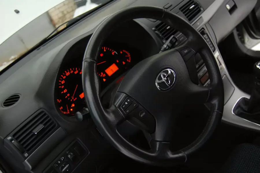 Серый Тойота Авенсис 2007 в Екабпилс, объемом двигателя 2.00 л и пробегом 243 тыс. км за 3990 €, фото 17 на AUTOMOTO.COM.LV