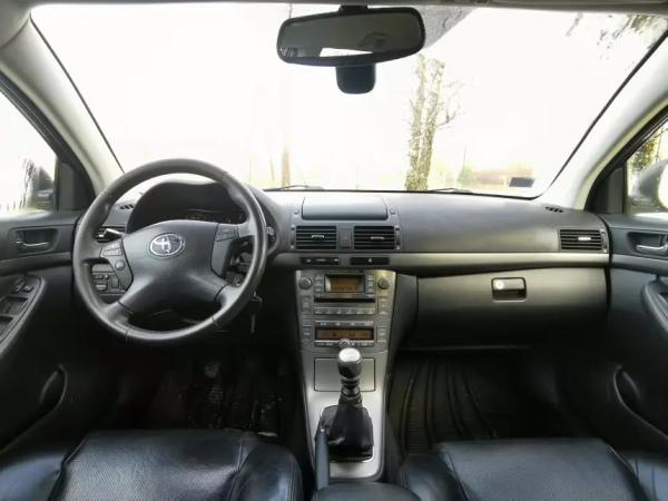Серый Тойота Авенсис 2007 в Кулдига, объемом двигателя 2.00 л и пробегом 346 тыс. км за 2300 €, фото 6 на AUTOMOTO.COM.LV