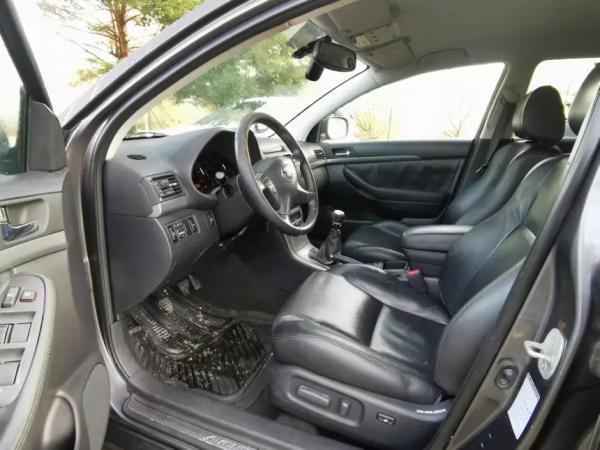 Серый Тойота Авенсис 2007 в Кулдига, объемом двигателя 2.00 л и пробегом 346 тыс. км за 2300 €, фото 7 на AUTOMOTO.COM.LV