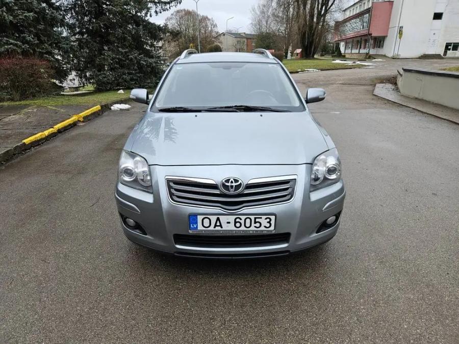 Pelēks Toyota Avensis 2007 Jēkabpils, ar dzinēja tilpumu 2.20 L un nobraukumu 244 tūkst. km par 3690 €, foto 3 vietnē AUTOMOTO.COM.LV
