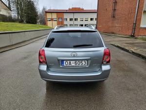 Pelēks Toyota Avensis 2007 Jēkabpils, ar dzinēja tilpumu 2.20 L un nobraukumu 244 tūkst. km par 3690 €, foto 8 vietnē AUTOMOTO.COM.LV