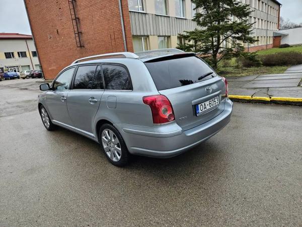 Grey Toyota Avensis 2007 in Jekabpils, with an engine capacity of 2.20 L and mileage of 244 thousand km for 3690 €, photo 8 on AUTOMOTO.COM.LV