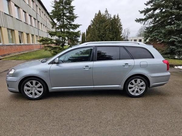 Grey Toyota Avensis 2007 in Jekabpils, with an engine capacity of 2.20 L and mileage of 244 thousand km for 3690 €, photo 10 on AUTOMOTO.COM.LV