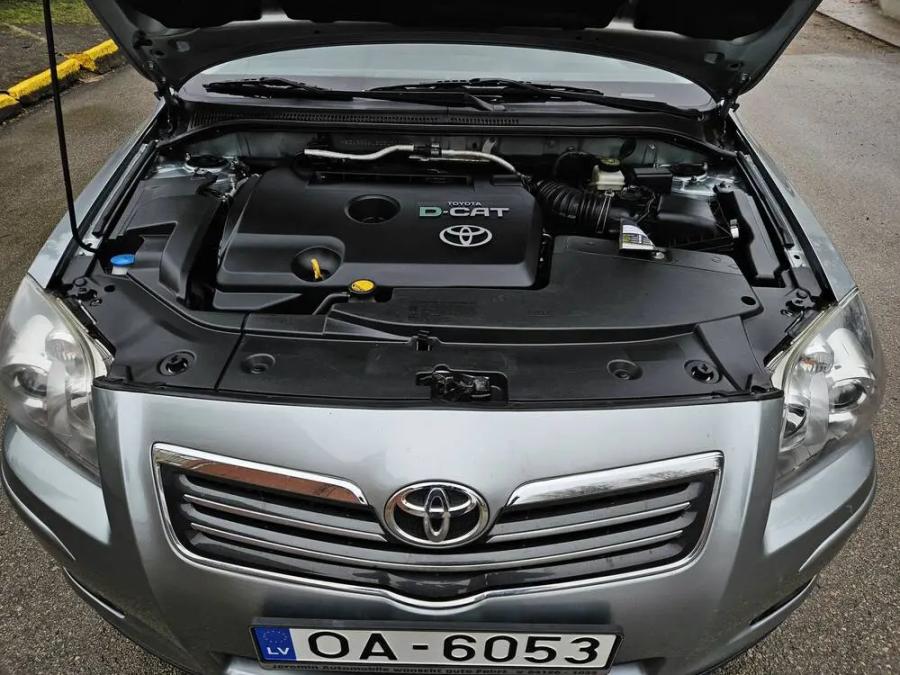 Pelēks Toyota Avensis 2007 Jēkabpils, ar dzinēja tilpumu 2.20 L un nobraukumu 244 tūkst. km par 3690 €, foto 23 vietnē AUTOMOTO.COM.LV