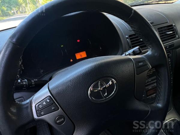 Grey Toyota Avensis 2007 in Riga, with an engine capacity of 2.20 L and mileage of 377 thousand km for 1000 €, photo 8 on AUTOMOTO.COM.LV