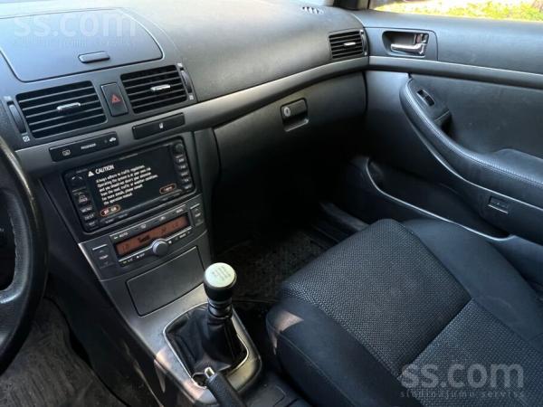 Grey Toyota Avensis 2007 in Riga, with an engine capacity of 2.20 L and mileage of 377 thousand km for 1000 €, photo 9 on AUTOMOTO.COM.LV