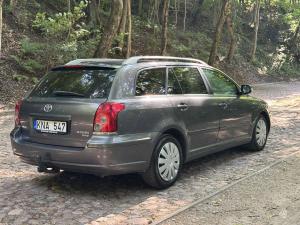Pelēks Toyota Avensis 2007 Viļņa, ar dzinēja tilpumu 2.00 L un nobraukumu 276 tūkst. km par 2350 €, foto 7 vietnē AUTOMOTO.COM.LV